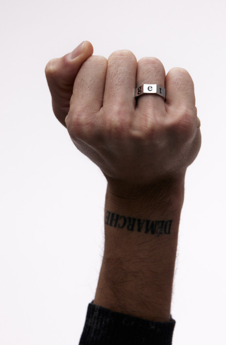 Купить кольца из золота и серебра в ювелирном магазине AVGVST