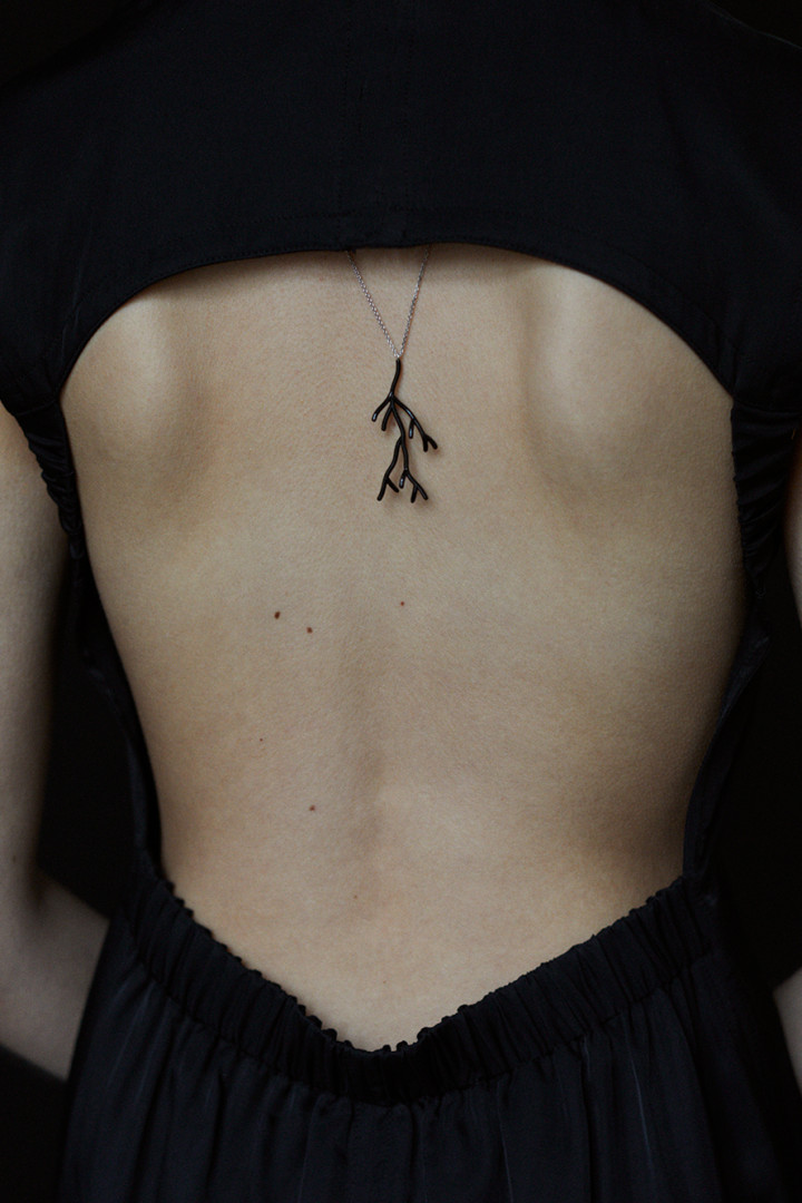 Купить подвески из золота и серебра в ювелирном магазине AVGVST